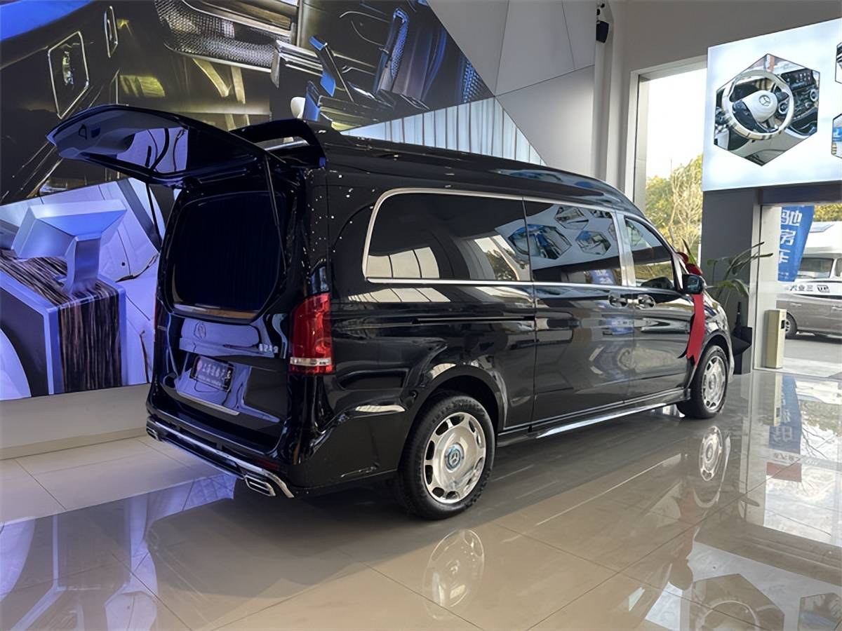 奔驰V260L商务车专属定制，HK-V600全隔断4+2总裁座驾_搜狐汽车_搜狐网