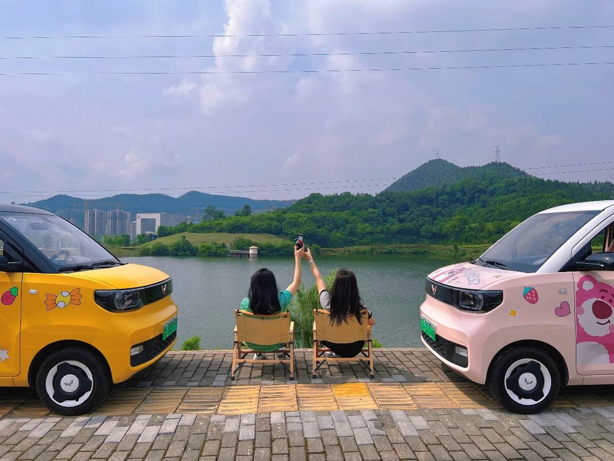 4万级电车大对决，MINIEV马卡龙PK长安糯玉米，差距到底有多大？_搜狐汽车_搜狐网