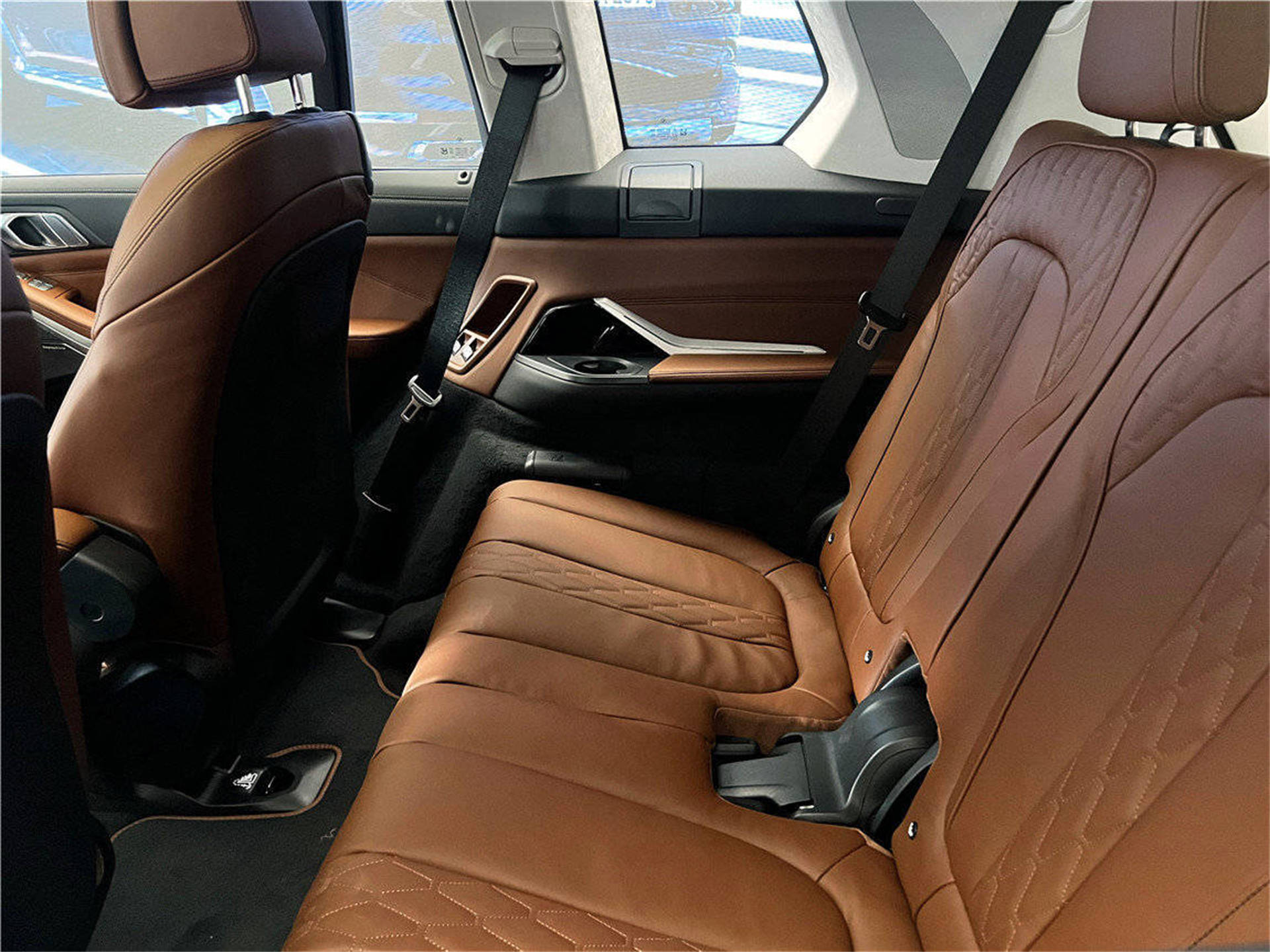 宝马X7顶配的M50i也降了，4.4T的大V8，现在掉到150万出头_搜狐汽车_搜狐网