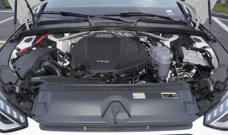 豪华年轻派PK，奥迪A4L和英菲尼迪Q50L谁更值得入手？_搜狐汽车_搜狐网