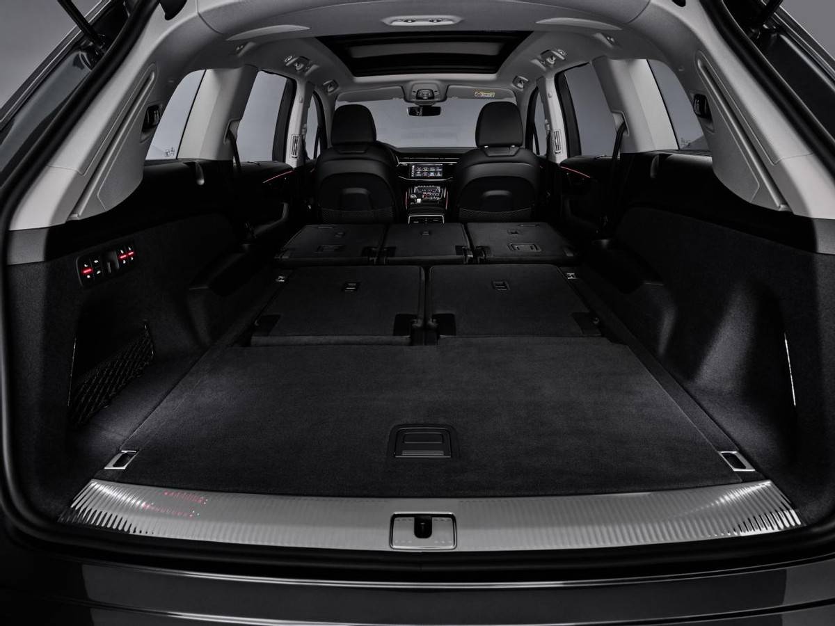 豪华中大型SUV市场三足鼎立，奥迪Q7凭何突出重为？_搜狐汽车_搜狐网