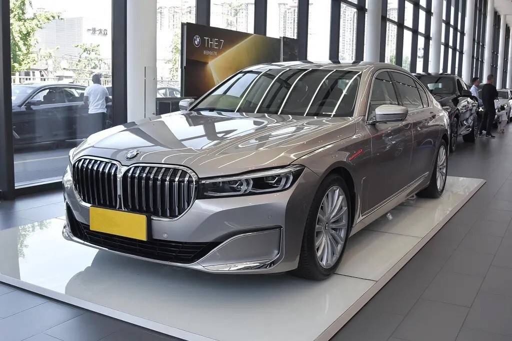 解析宝马730Li，轴距超3米2，配2.0T动力6.3秒破百，售价82.80万_搜狐汽车_搜狐网