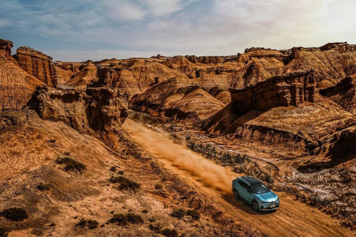 “一车更比三车强”，一箱油就能跑1711km，钜浪混动GMC2.0确实给力_搜狐汽车_搜狐网