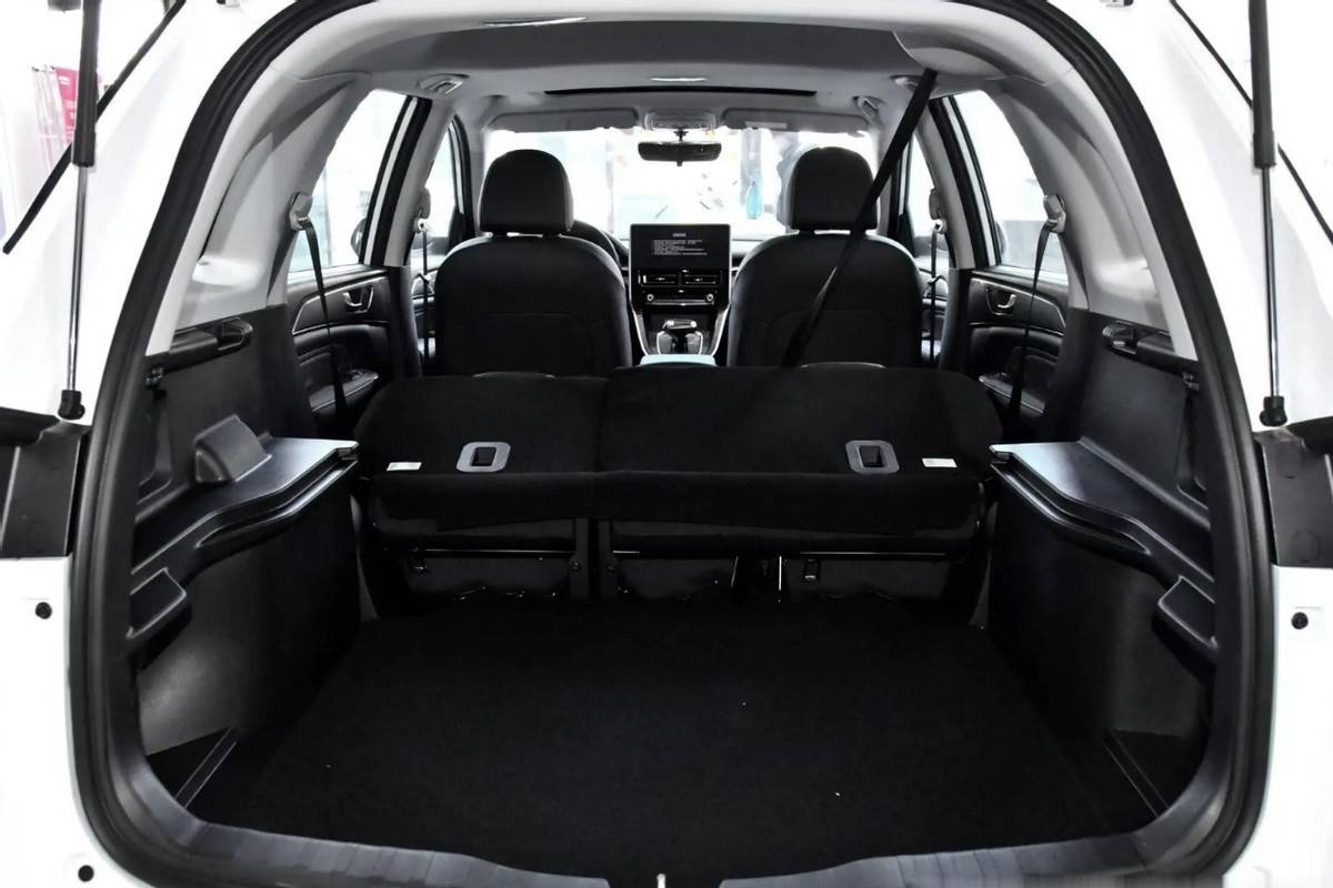 有手就会开的家用SUV，柳岩为小白推荐聪明省心的哈弗M6 PLUS_搜狐汽车_搜狐网