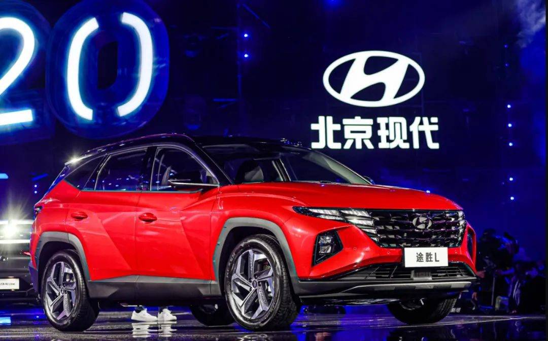 8AT比日系CVT更高级 SUV市场黑马来袭 第五代途胜L值不值？_搜狐汽车_搜狐网