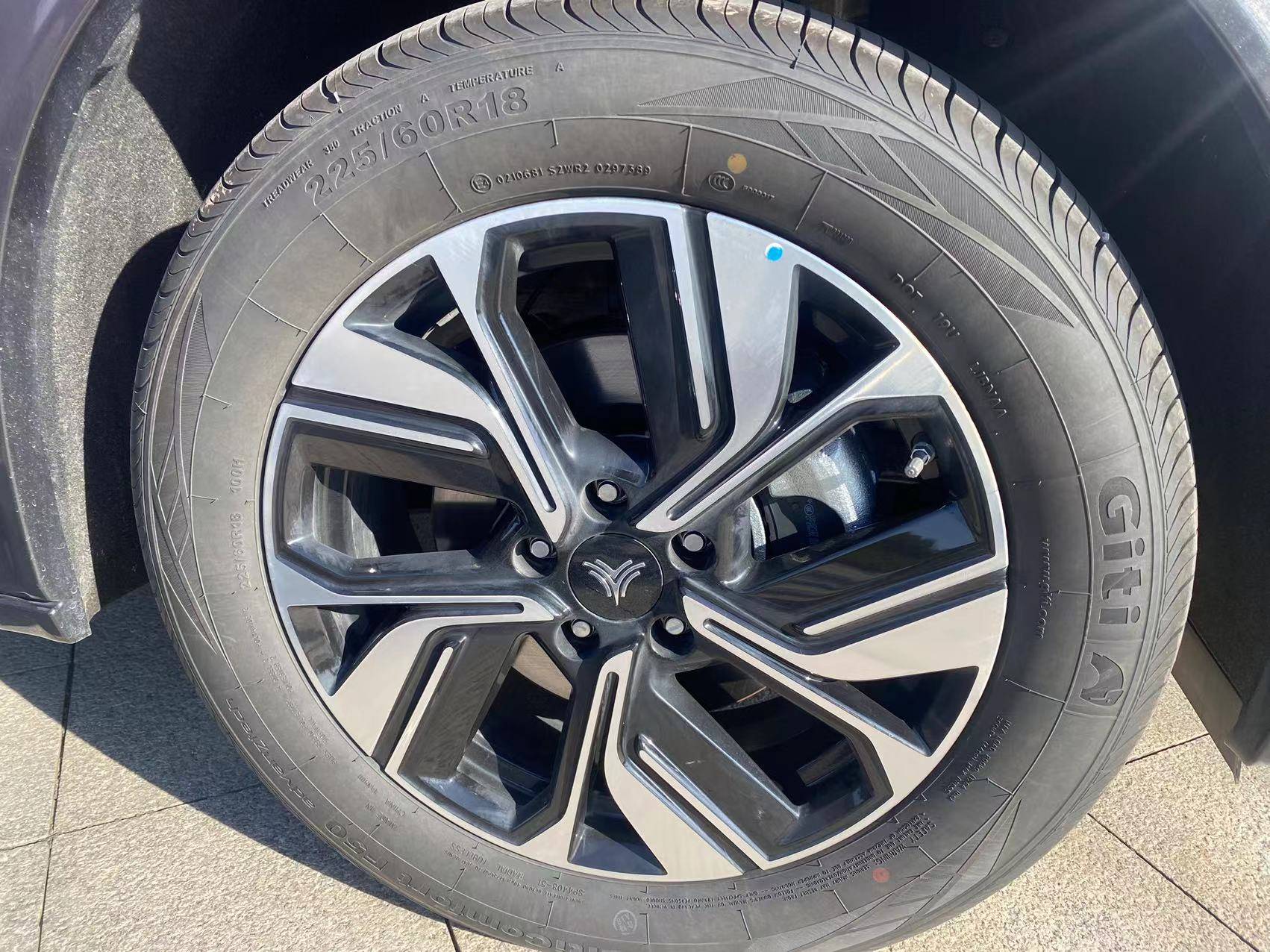 试驾合众汽车最新推出的哪吒U-II，配备8155芯片，产品表现究竟如何？_搜狐汽车_搜狐网