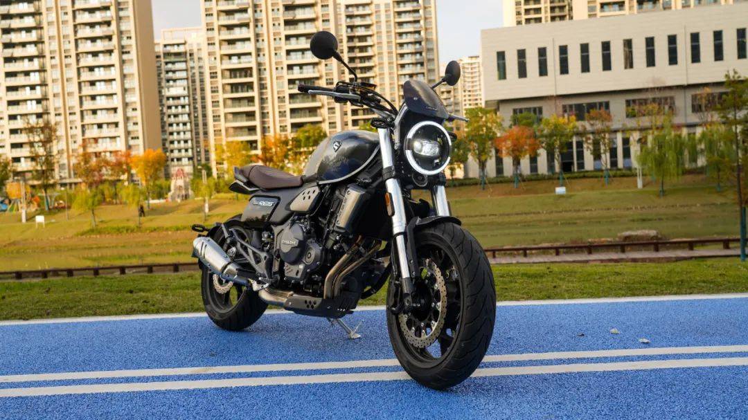 更强的性能复古—3.68万赛科龙RE560静态评测_搜狐汽车_搜狐网