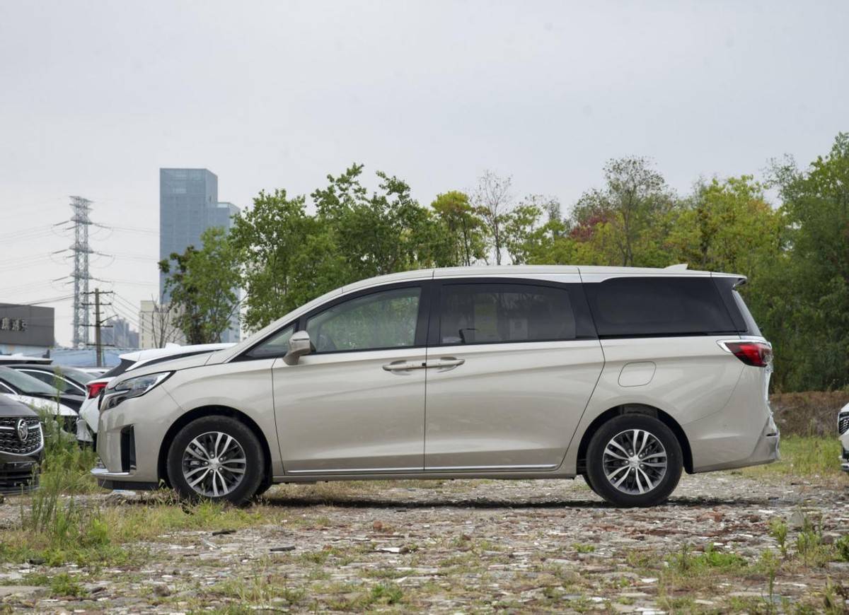 31.79万起售，2023款别克GL8 ES陆尊改款车型上市，你会购买吗？_搜狐汽车_搜狐网