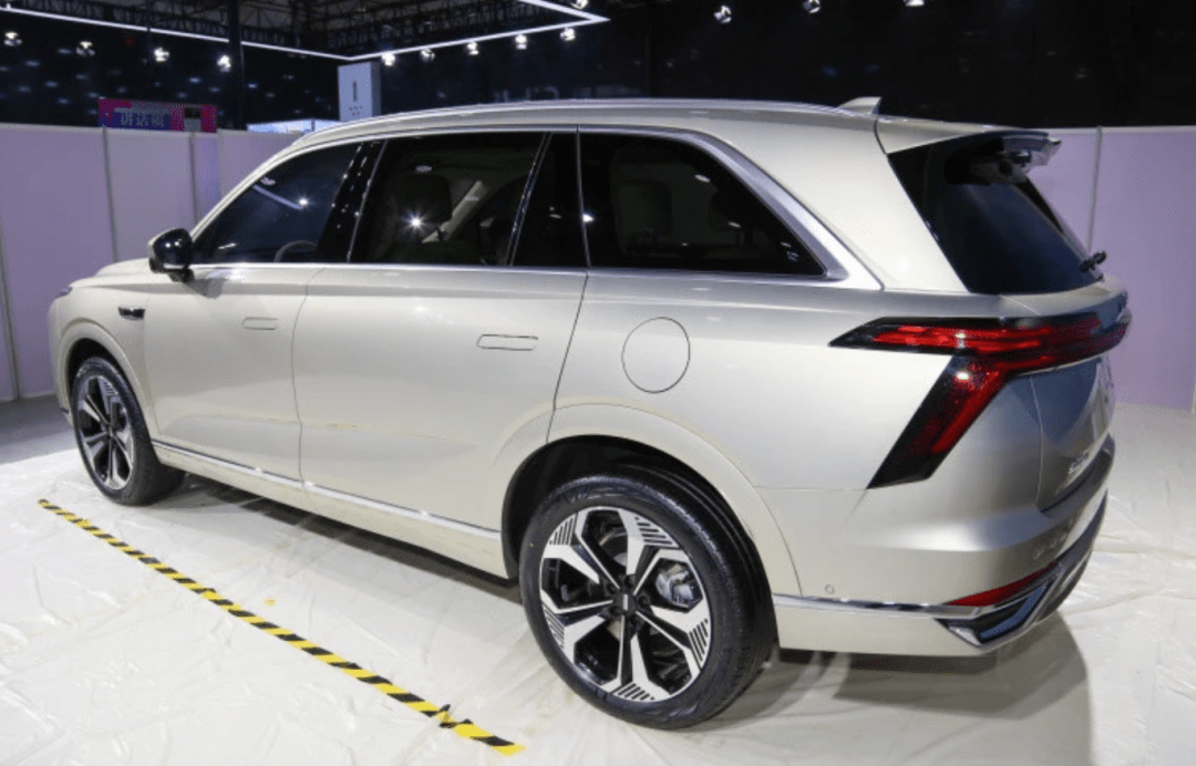 详解魏牌首款6座MPV，2挡DHT加持、1200km续航、馈电油耗6.7L..._搜狐汽车_搜狐网