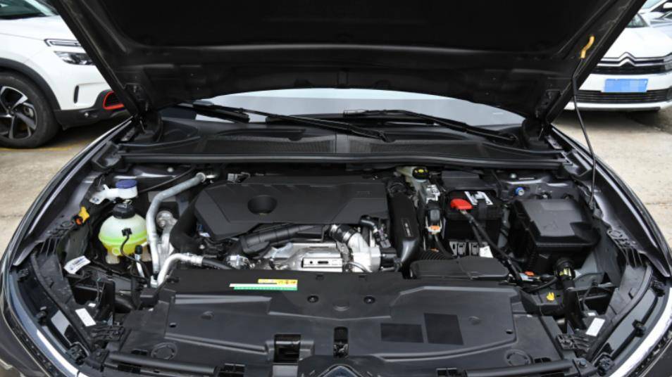 1.6T+8AT挺稳，但更期待混动，标致408X这次懂国人了吗？_搜狐汽车_搜狐网