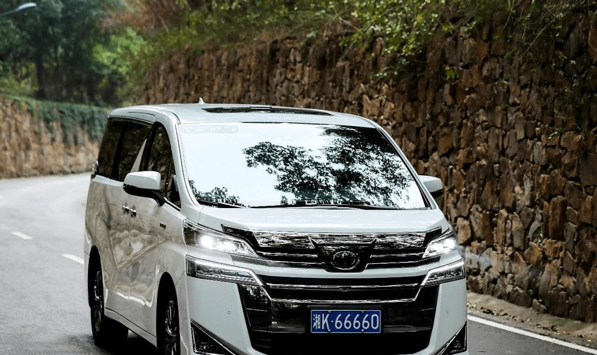 体验全新皇冠SportCross，这台丰田凭什么敢卖40万？_搜狐汽车_搜狐网