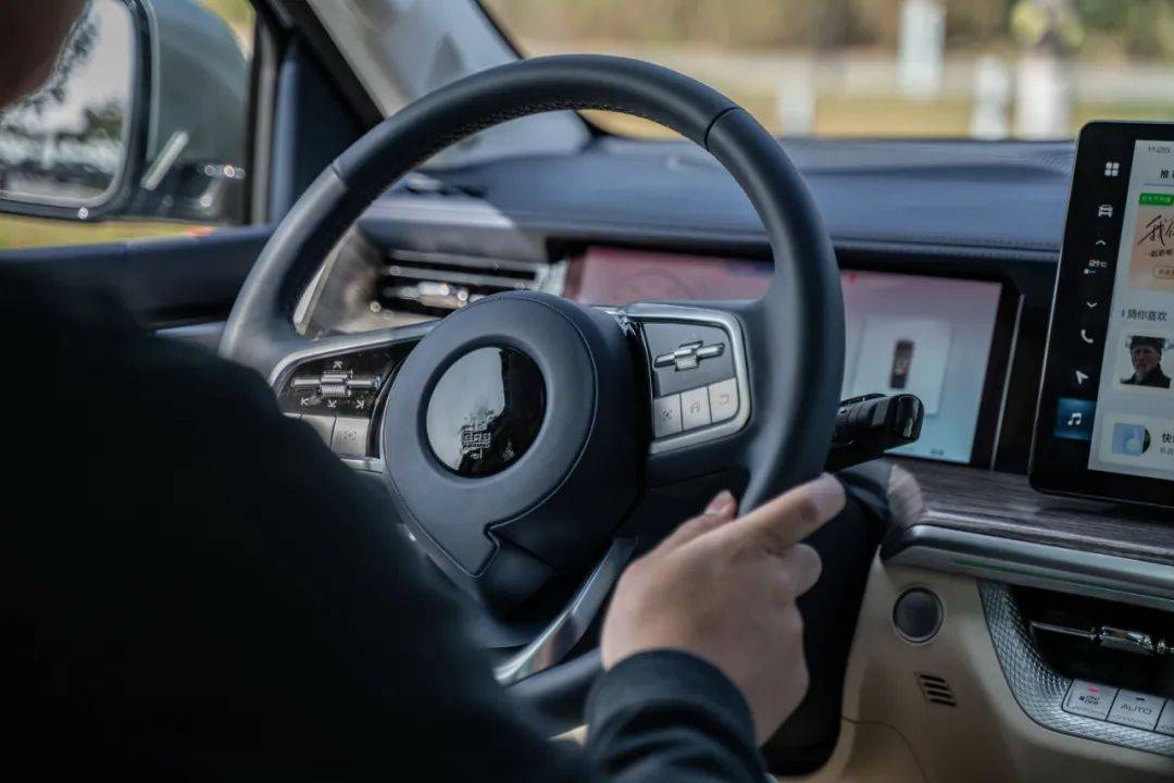 试驾| 20多万，3.0T+9AT，山海炮在同价位里还有对手吗？_搜狐汽车_搜狐网