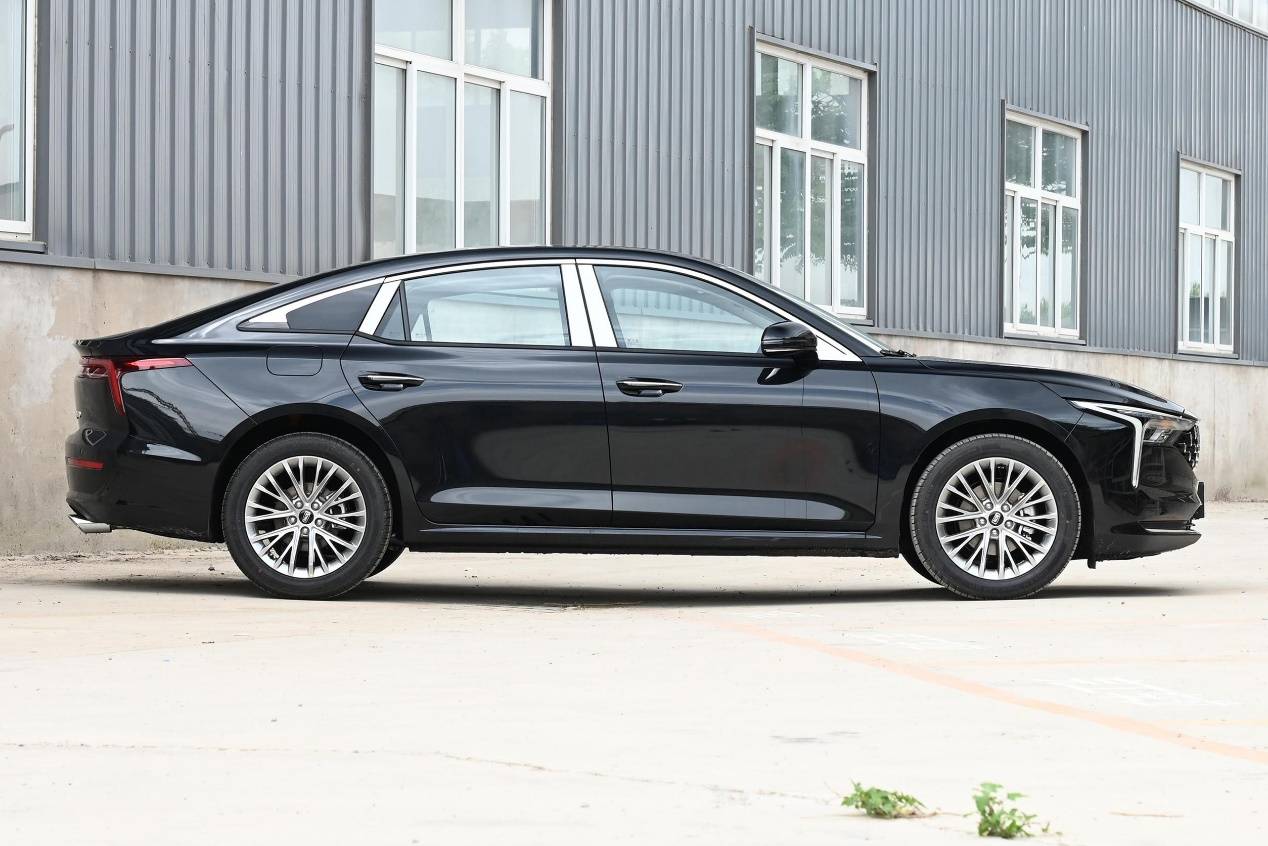 通勤路上也要坐得舒适，新国民家轿奔腾B70给你“头等舱”级奢享_搜狐汽车_搜狐网