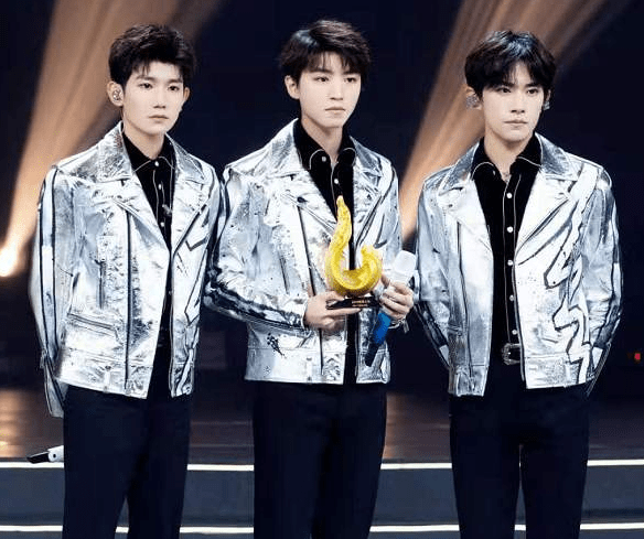 当TFBOYS换上女装，王源俏皮，王俊凯可爱，看到千玺心动了_易烊_感觉_五官