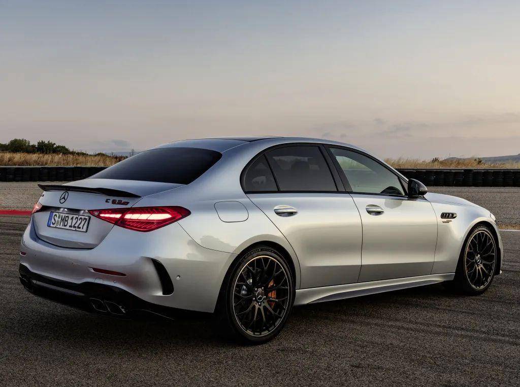 2.0T插混AMG，能越野的兰博基尼，这波新车不按常理出牌_搜狐汽车_搜狐网