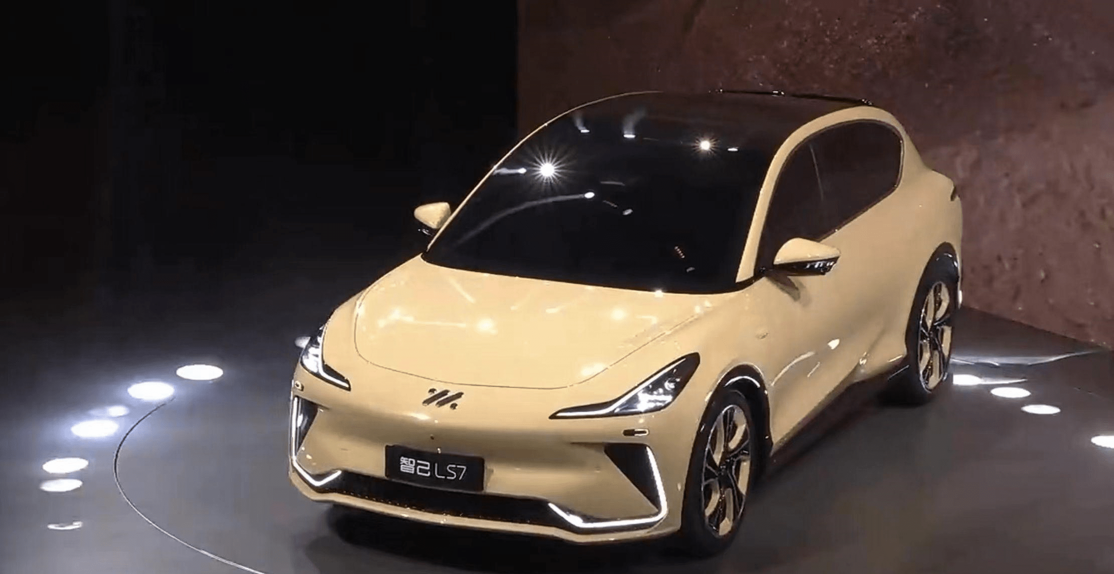 智己LS7正式开启预订，预售35-50万元，明年2月中旬上市_搜狐汽车_搜狐网