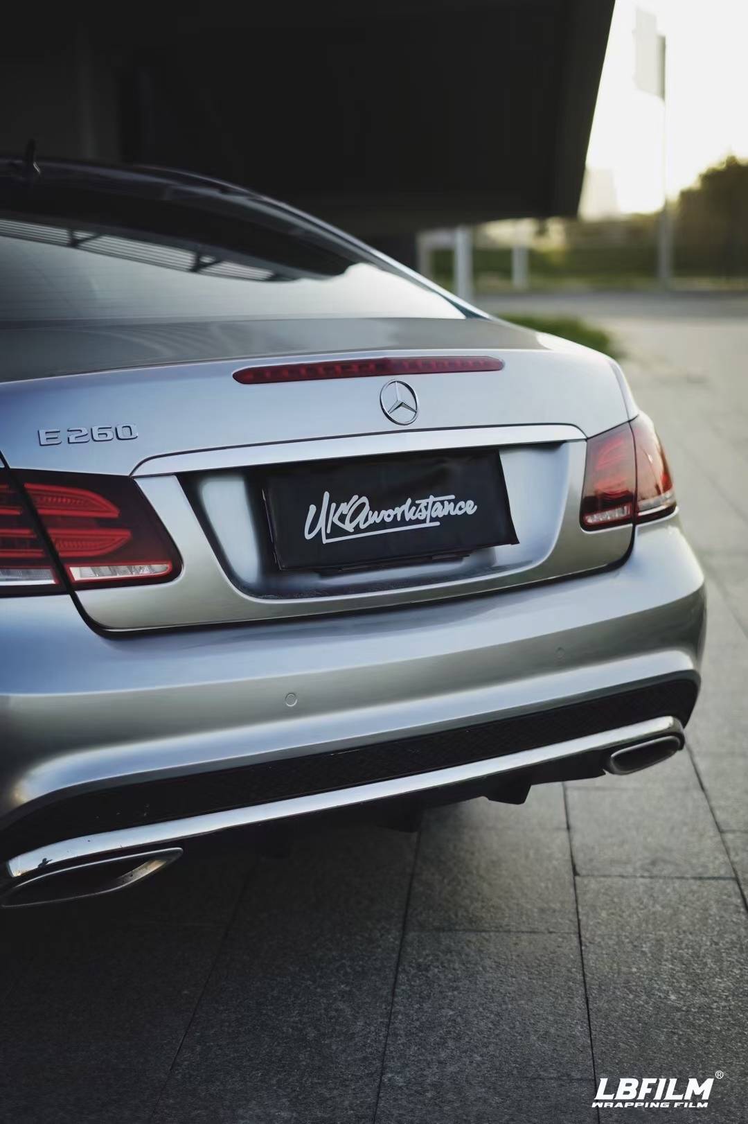 奔驰E260-LB改色膜GT银，永不谢幕的经典_搜狐汽车_搜狐网