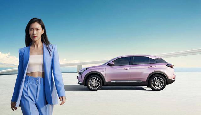 售16.18万起 续航610km！它是15万级智能标杆？2023款哪吒U-II上市_搜狐汽车_搜狐网