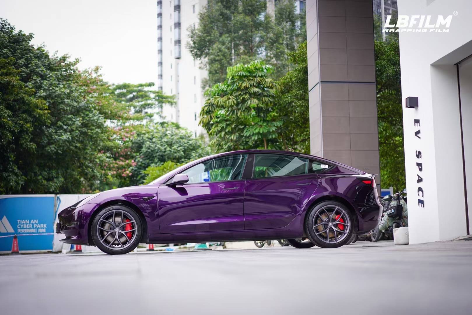 特斯拉model3P-LB改色膜厄瑞波斯紫，迷人的紫色系_搜狐汽车_搜狐网