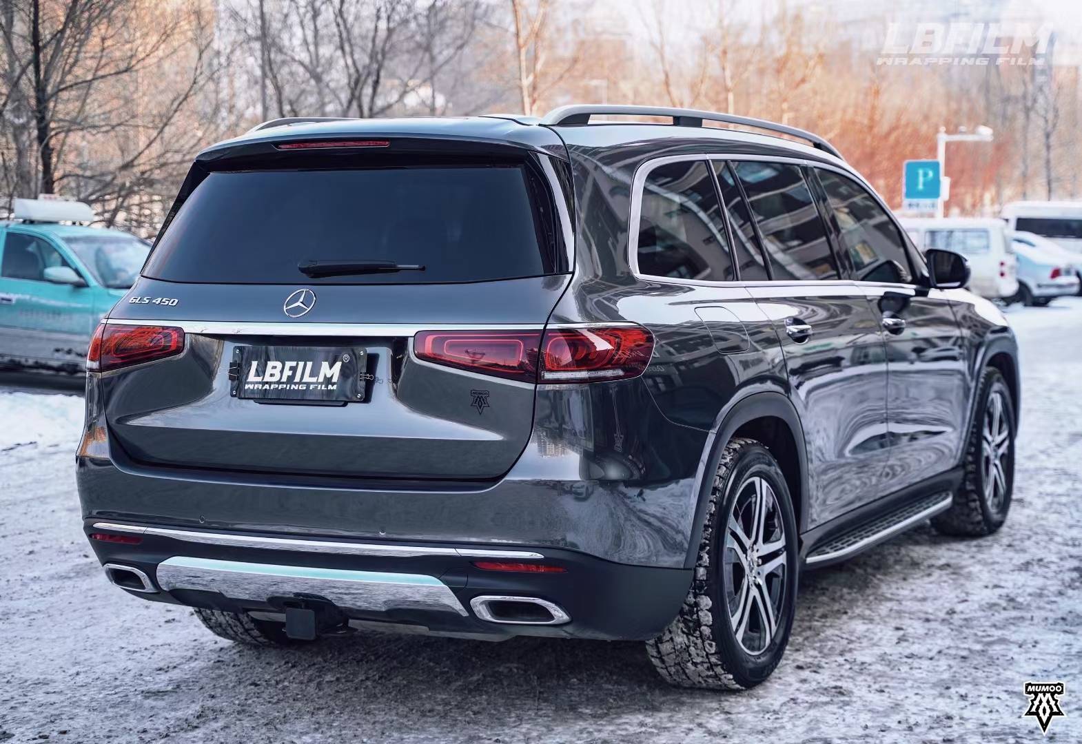 奔驰GLS450-LB改色膜液态金属深邃灰，冷硬不失内涵_搜狐汽车_搜狐网