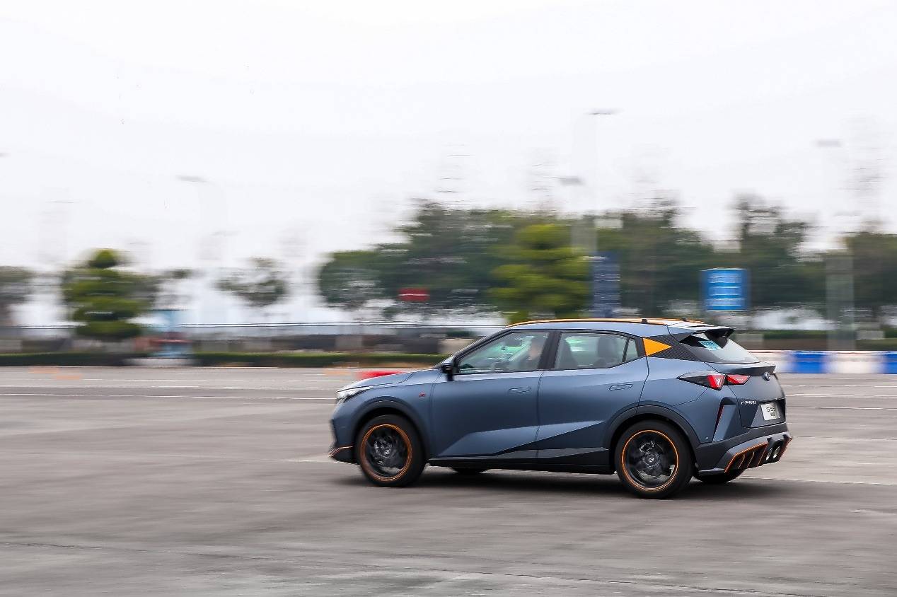 起步即冲刺，跑山劲合适！国民高性能SUV就是全新一代传祺GS3·影速_搜狐汽车_搜狐网