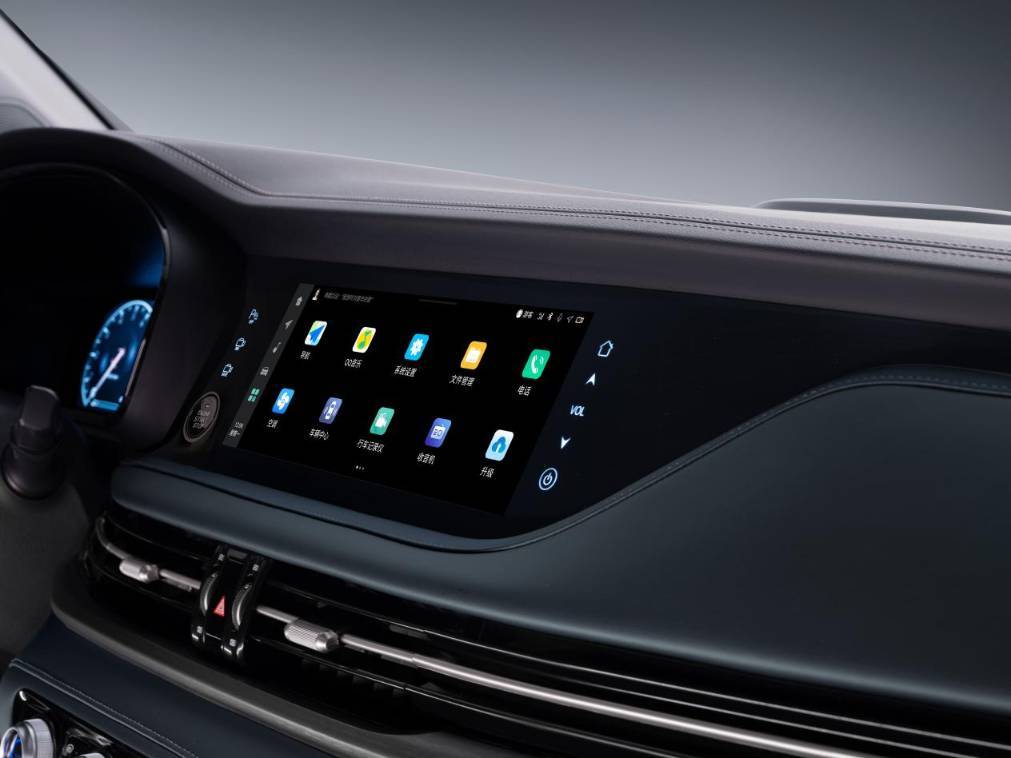 长安CS95PLUS上市，17.59万起，三代之家出行的新选择？_搜狐汽车_搜狐网