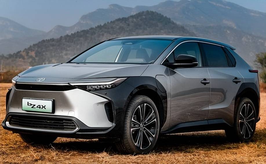 一汽丰田bZ4X操作方便，气场十足_搜狐汽车_搜狐网