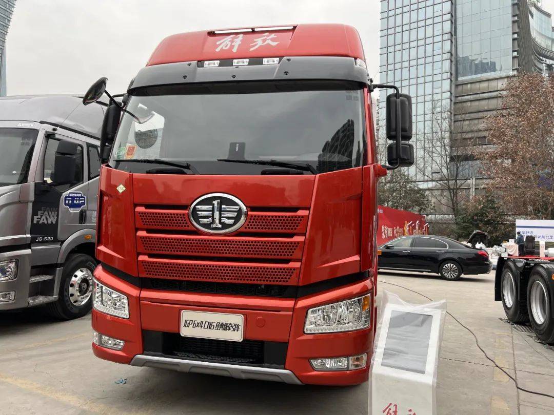 660马力J7、全新平台J6G将上市！解放2023年会61款展车提前看_搜狐汽车_搜狐网