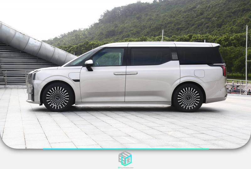 极氪009:造型争议大/CLTC续航超700km_搜狐汽车_搜狐网