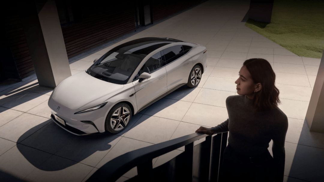 对手太强？对标Model Y的飞凡R7，为何折戟沉沙？F7能否翻盘？_搜狐汽车_搜狐网