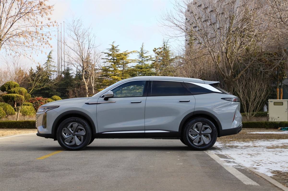 15万的车40万级产品力？配电磁悬架，自主推全新紧凑2.0T SUV_搜狐汽车_搜狐网