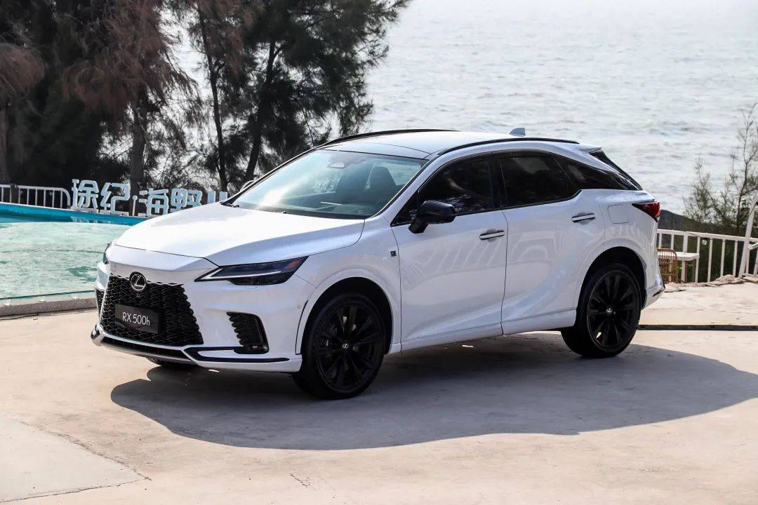 全新雷克萨斯RX试驾:重回巅峰，这次真能硬刚BBA！_搜狐汽车_搜狐网