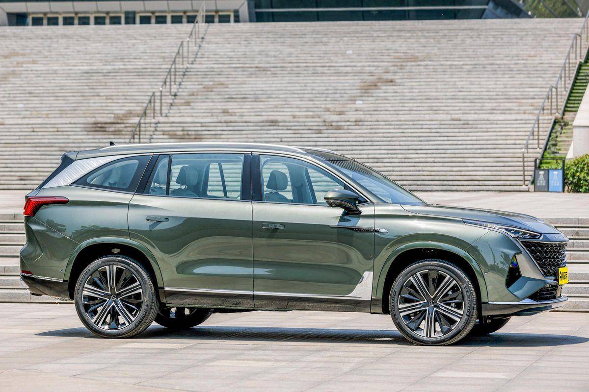 2.0T+9AT，车长近5米，只喝92号汽油，荣威RX9将上市_搜狐汽车_搜狐网