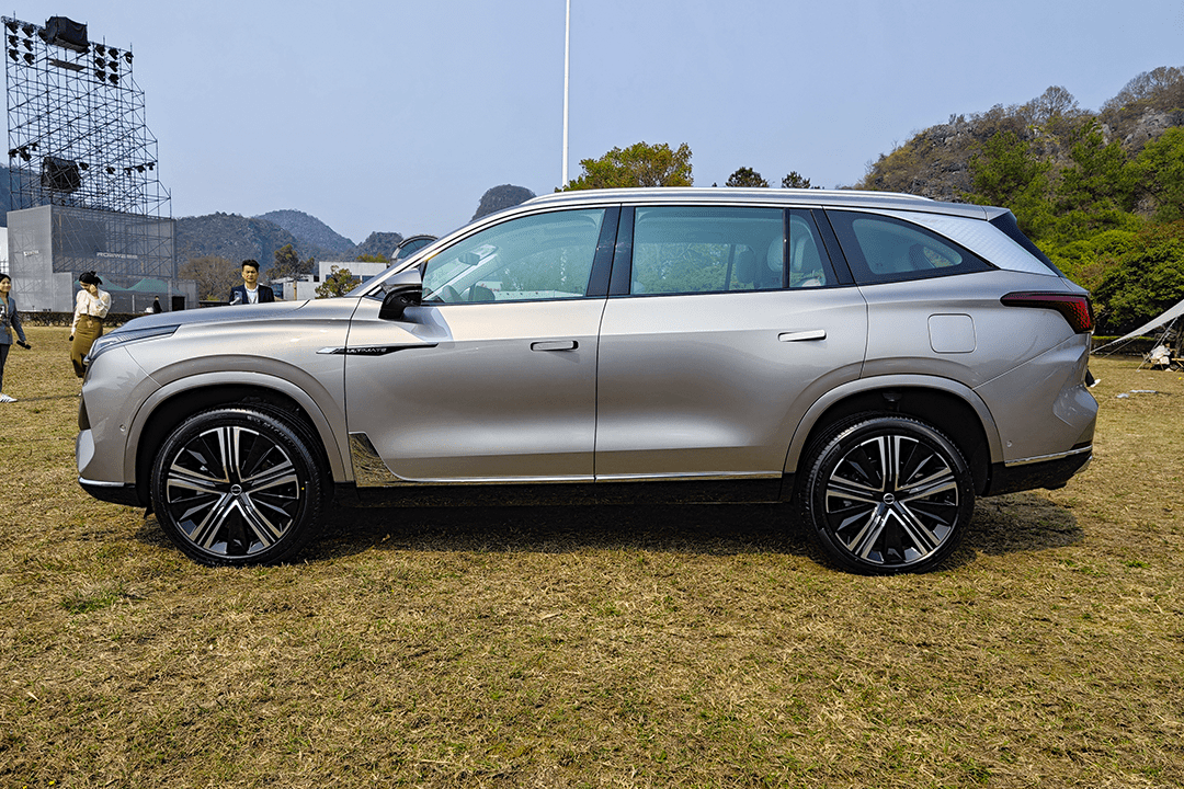 解锁幸福方程式 荣威RX9\iMAX8上市起售价17.58万元\18.58万元_搜狐汽车_搜狐网