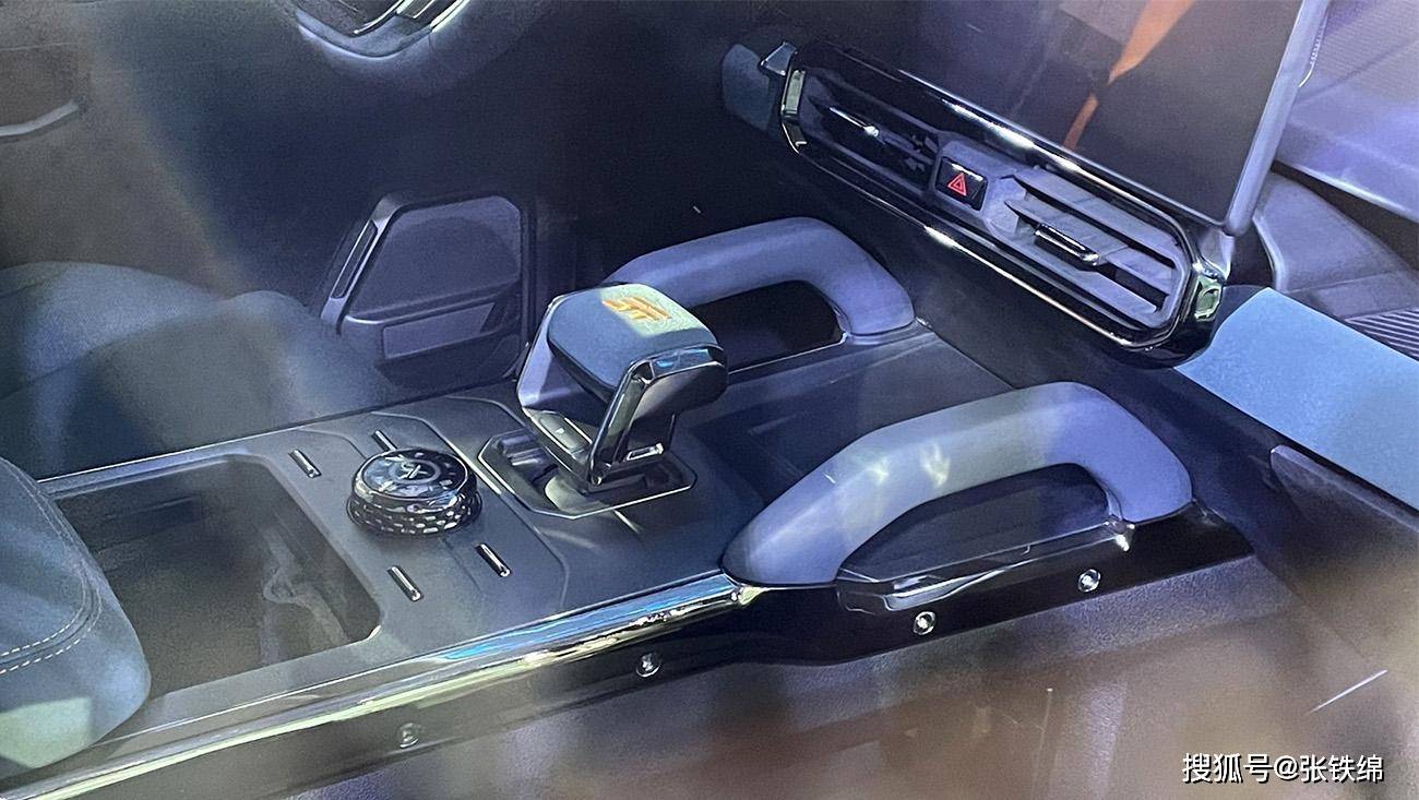 奇瑞终于放大招了，捷途旅行者实车亮相，气场很强大，三种动力_搜狐汽车_搜狐网