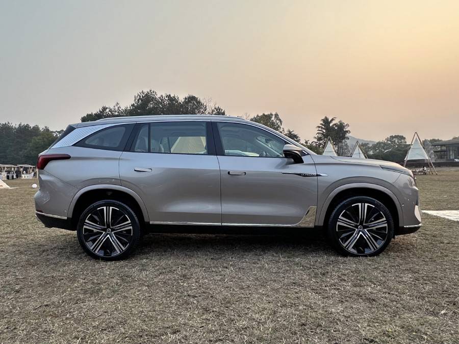 上汽荣威全新荣威RX9和2023款iMAX8正式上市_搜狐汽车_搜狐网