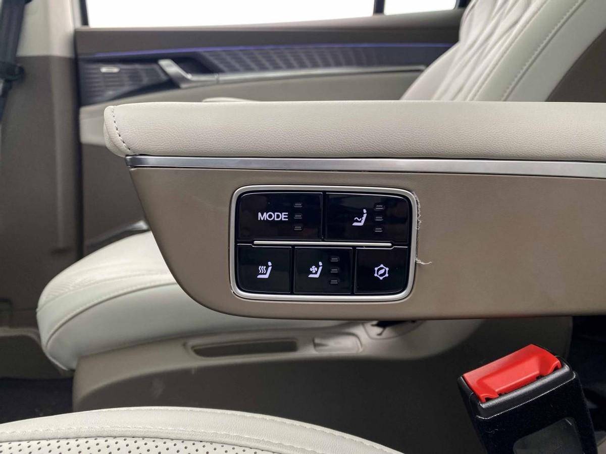 大六座+同级唯一CDC，试驾最“卷”奶爸车全新荣威RX9_搜狐汽车_搜狐网