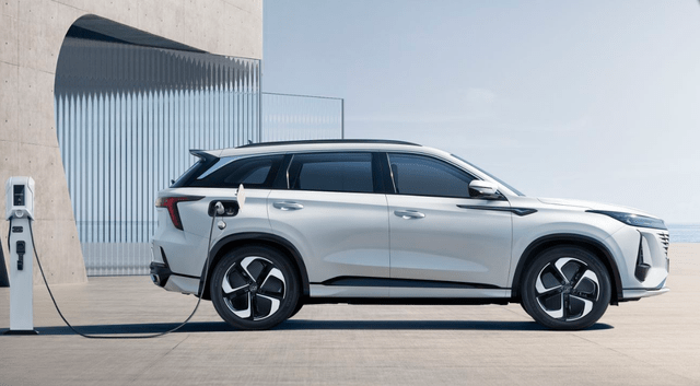 第三代CS75PLUS智电iDD亮相，纯电续航150公里，混动市场实力悍将_搜狐汽车_搜狐网