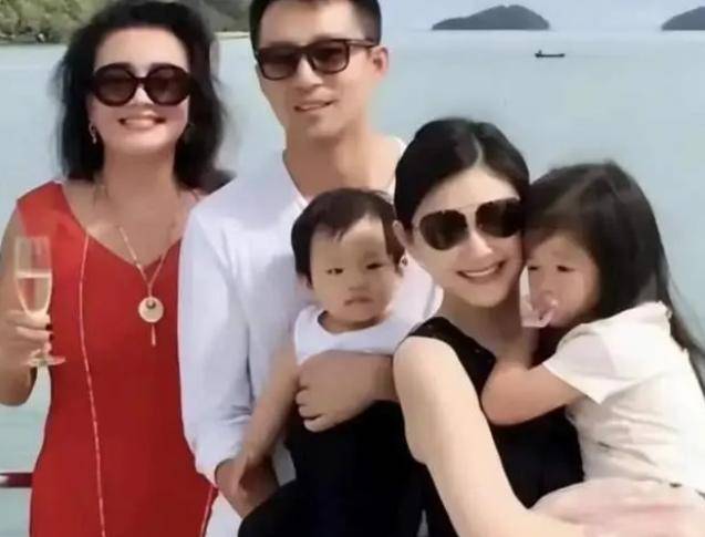汪小菲回应与葛斯齐讲和，同框直播圈粉，跟大s具俊晔也会和解吗 搜狐大视野 搜狐新闻