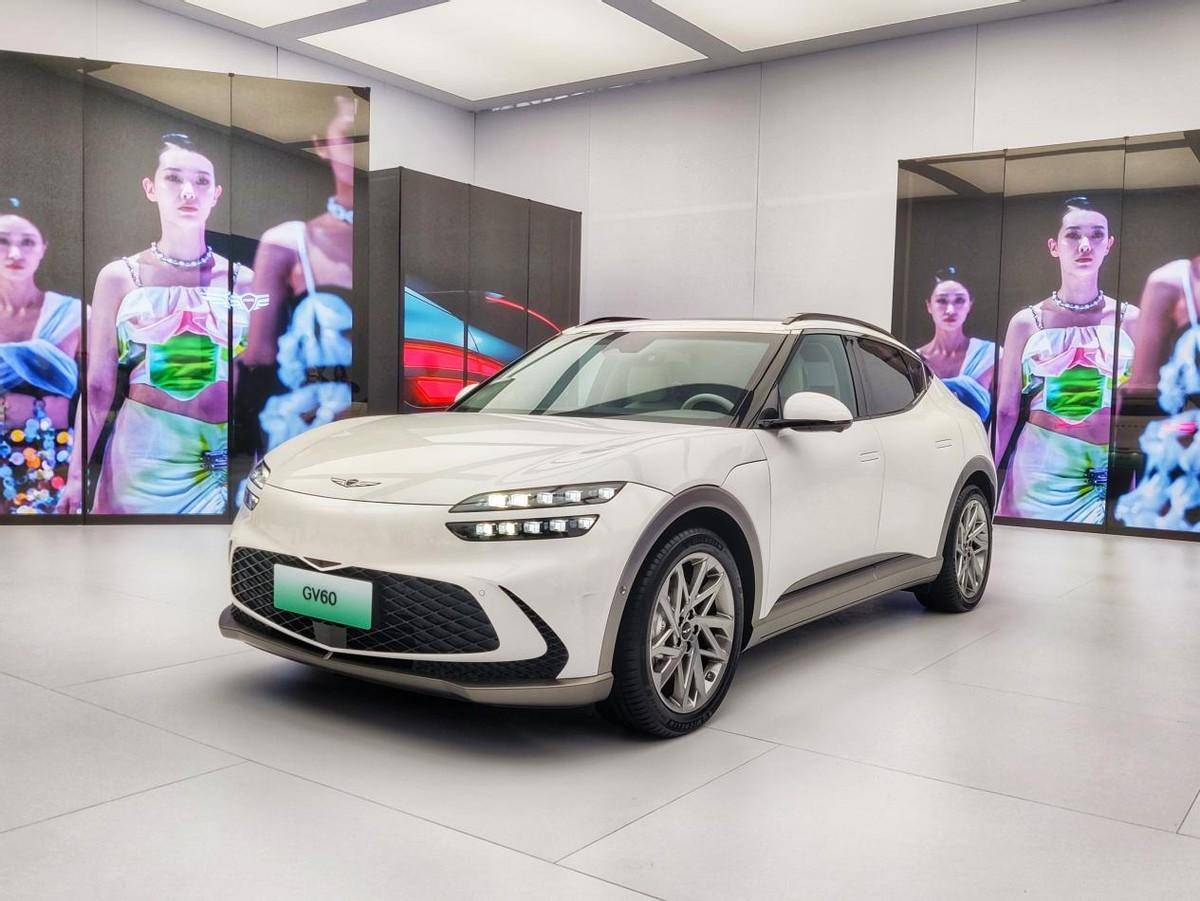 【e汽车】基于纯电平台打造的首款车型，捷尼赛思GV60正式上市_搜狐汽车_搜狐网
