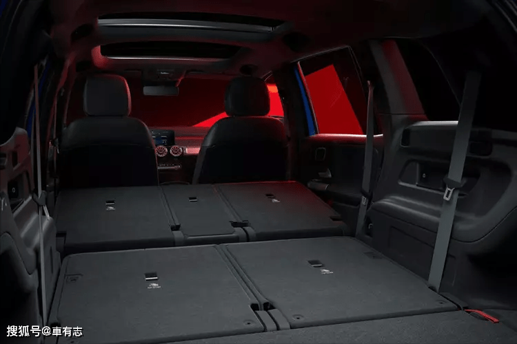 新款奔驰GLB实车曝光，颜值大涨，1.3T/2.0T动力，宝马X1不香了_搜狐汽车_搜狐网