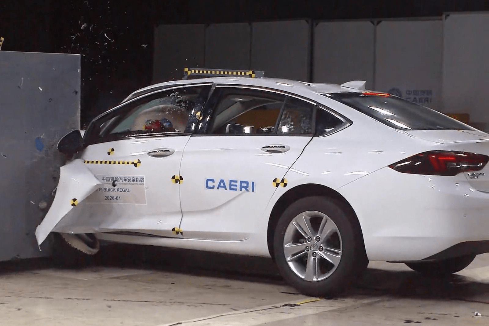 普通人买车，如何选择更安全的车？这5个办法请牢记，助你避大坑_搜狐汽车_搜狐网