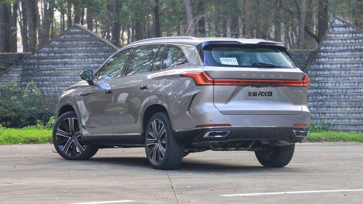 标配47英寸屏幕的6座SUV！荣威RX9你会怎么选？_搜狐汽车_搜狐网