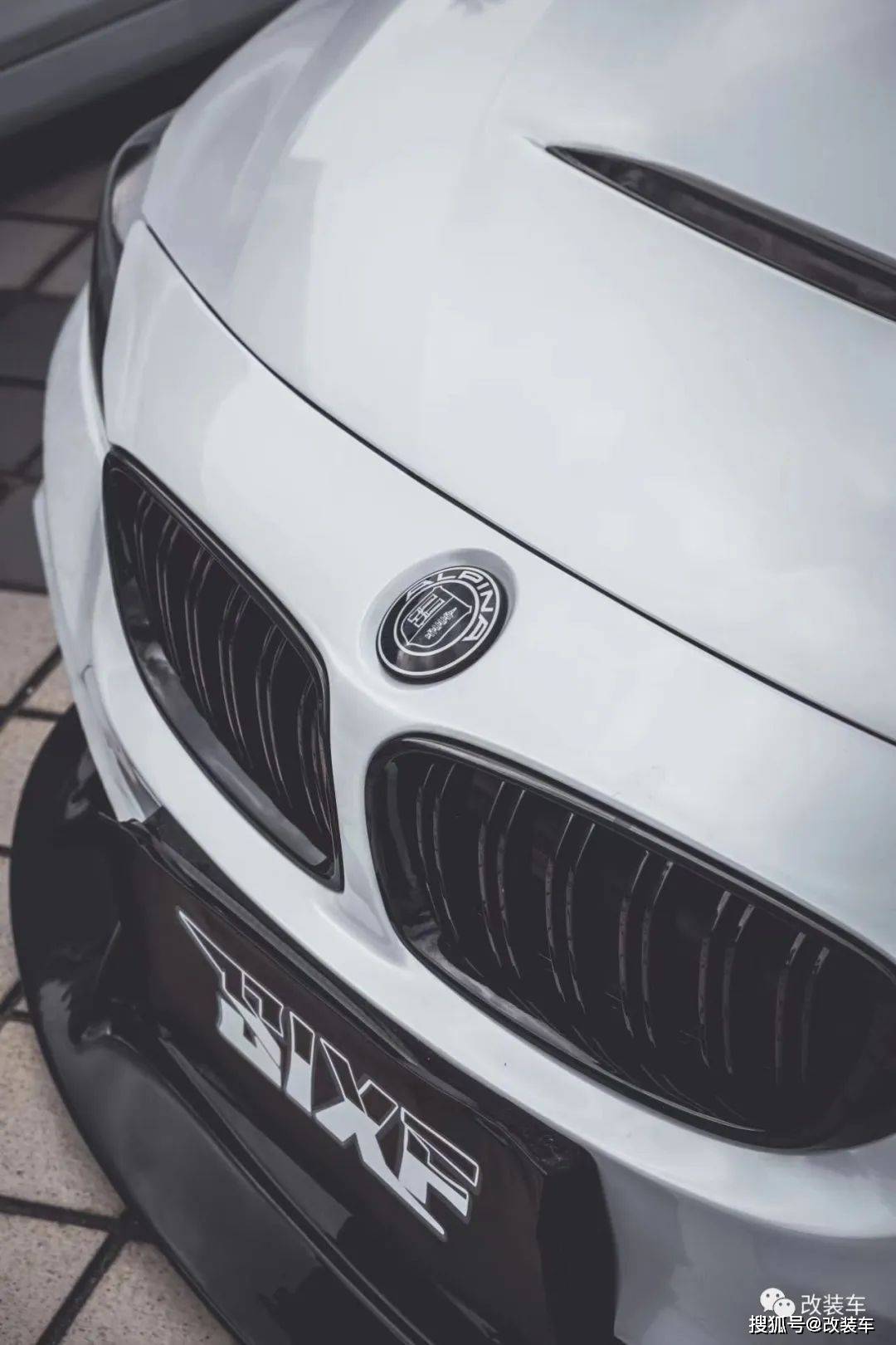 有"纹身"的宝马320i旅行版，远看优雅、近看霸气外漏_搜狐汽车_搜狐网