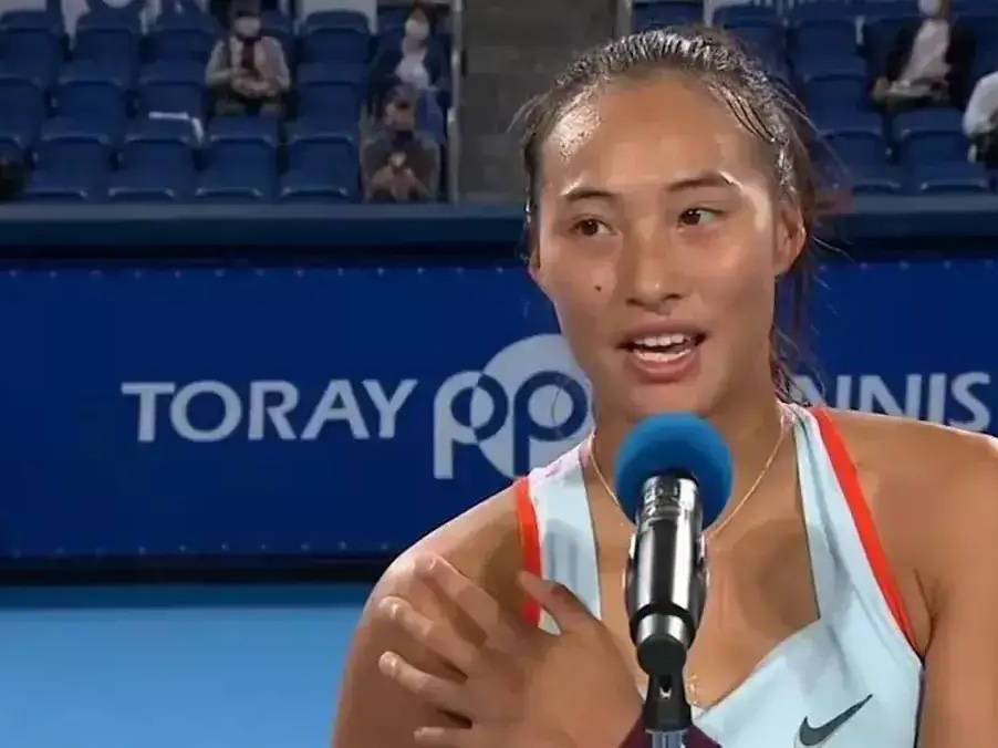 WTA1000迈阿密站：郑钦文2比1逆转对手晋级，下轮对阵萨姆索诺娃_手感_大力_贝古