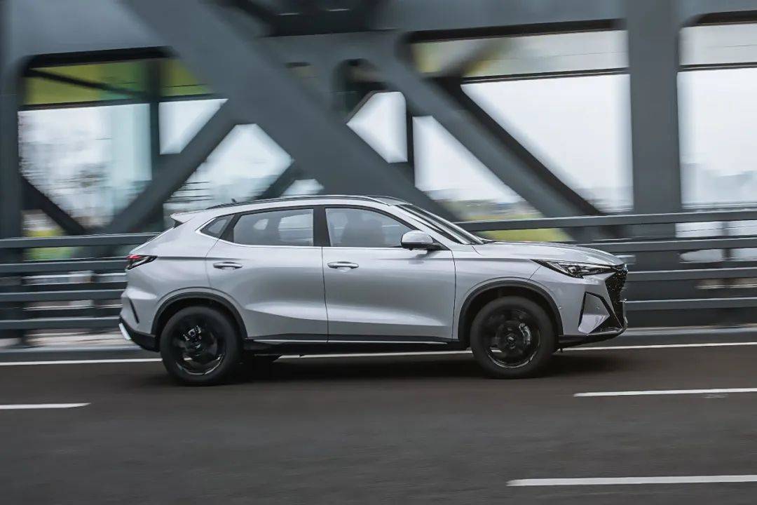 8.79万起188匹配后独悬 欧尚X5 PLUS才是年轻人的第一台高品质SUV_搜狐汽车_搜狐网