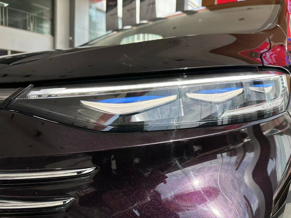 探店奔腾M9：23.58万起预售 比传祺M8大_搜狐汽车_搜狐网