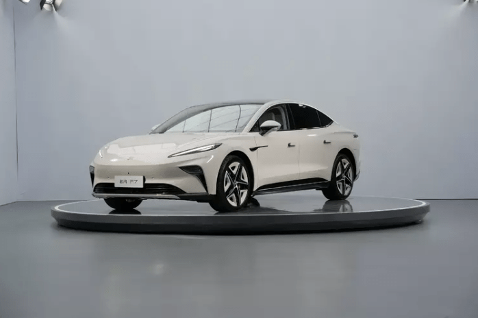 蔚来ET7的对手来啦 上汽飞凡F7上市 20.99万元起售_搜狐汽车_搜狐网