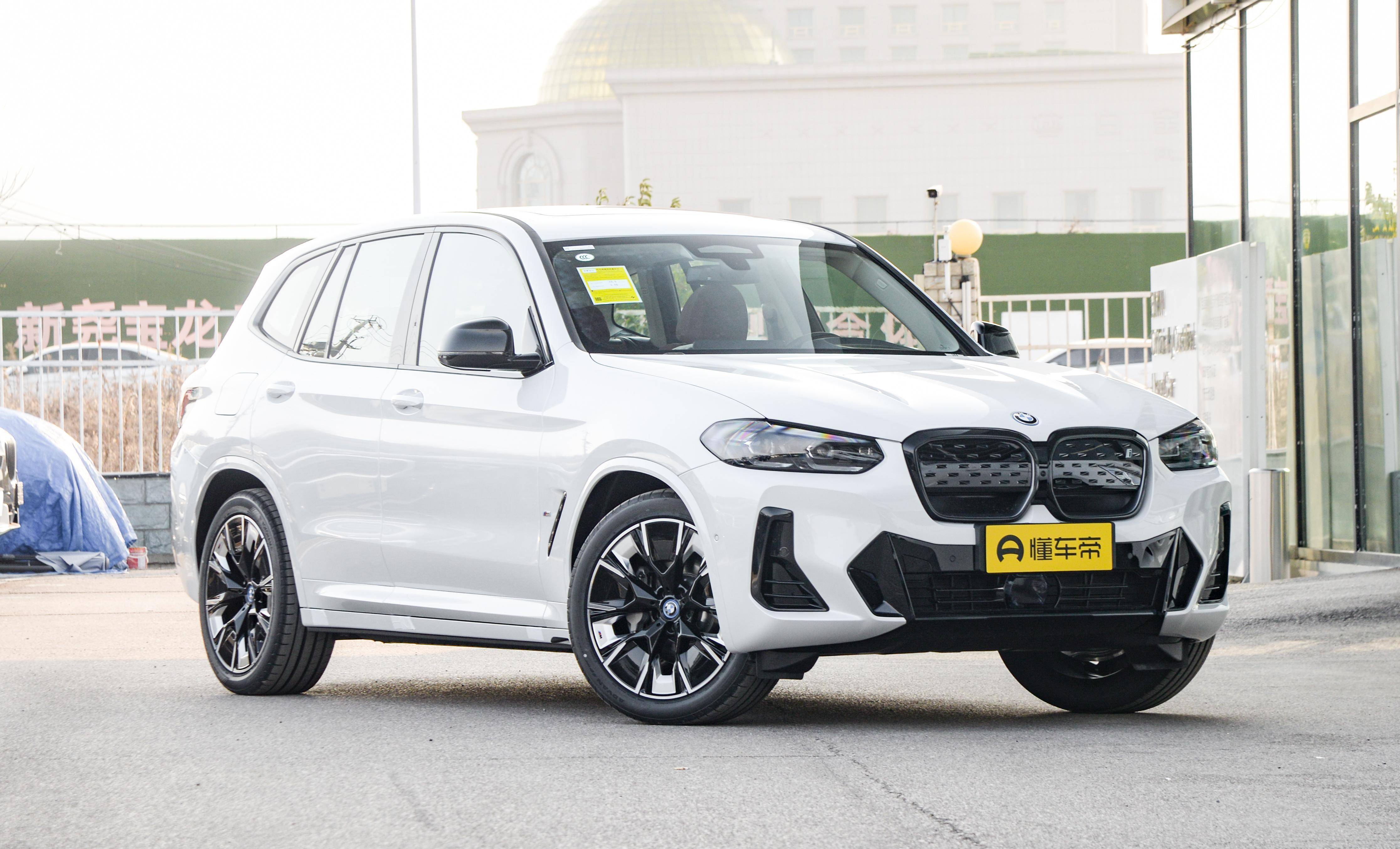 搭载单电机动力，纯电续航535km的中型SUV宝马iX3是否值得推荐_搜狐汽车_搜狐网