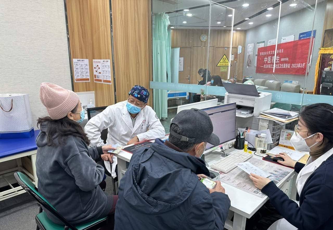汶上路社区卫生服务站特邀阜外医院专家来院坐诊！_患者_三甲医院_居民